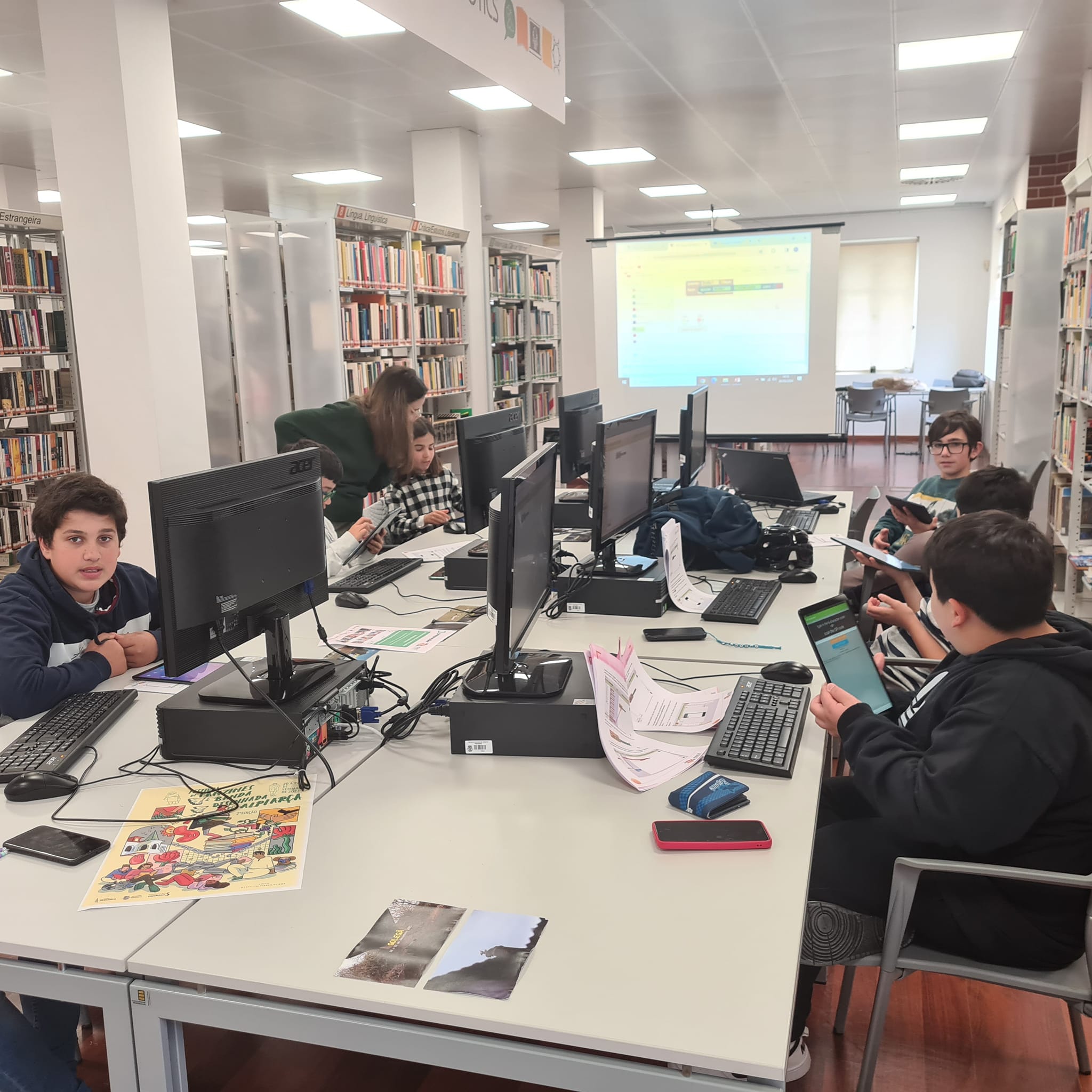 BiblioTICs - MIT App Inventor - 2024